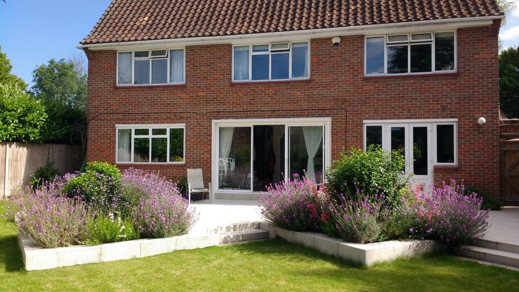 Wide-shallow garden (2b) - Rhoda Maw